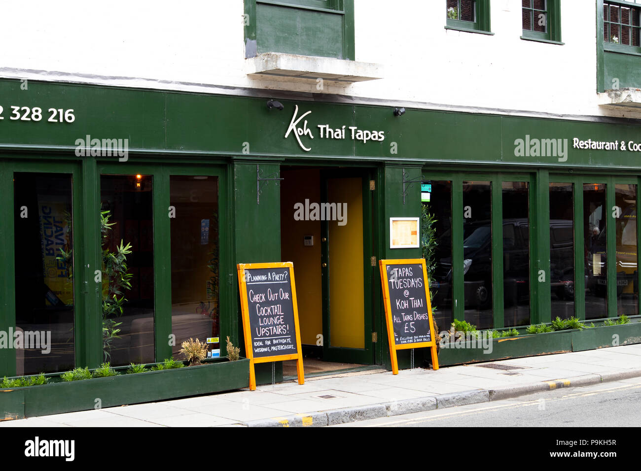 Thai drink advert hi-res stock photography and images - Alamy