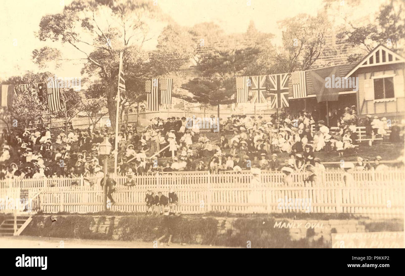 Manly oval hi-res stock photography and images - Alamy