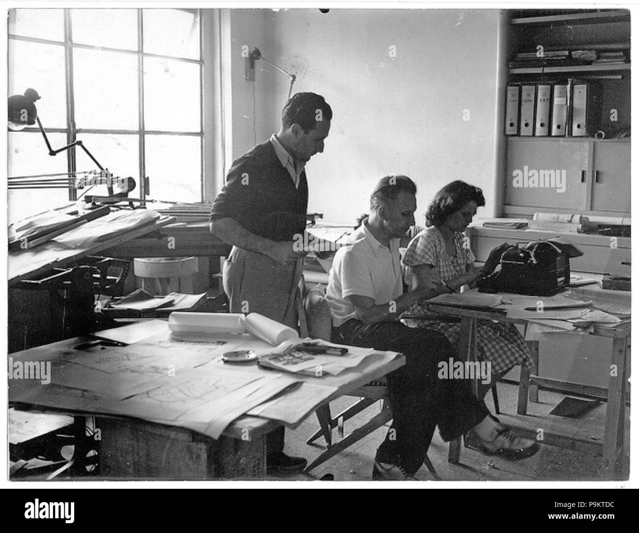 Photographic studio in world Black and White Stock Photos & Images - Alamy