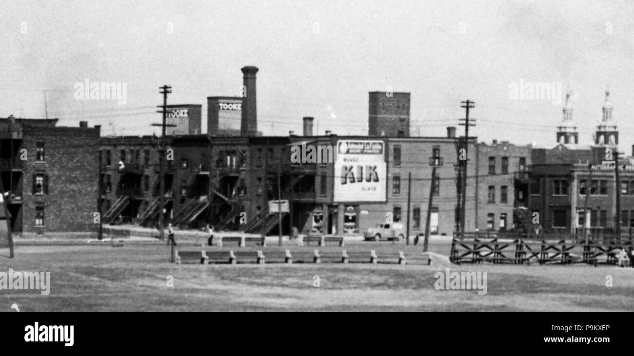 Exterior office building commercial Black and White Stock Photos ...