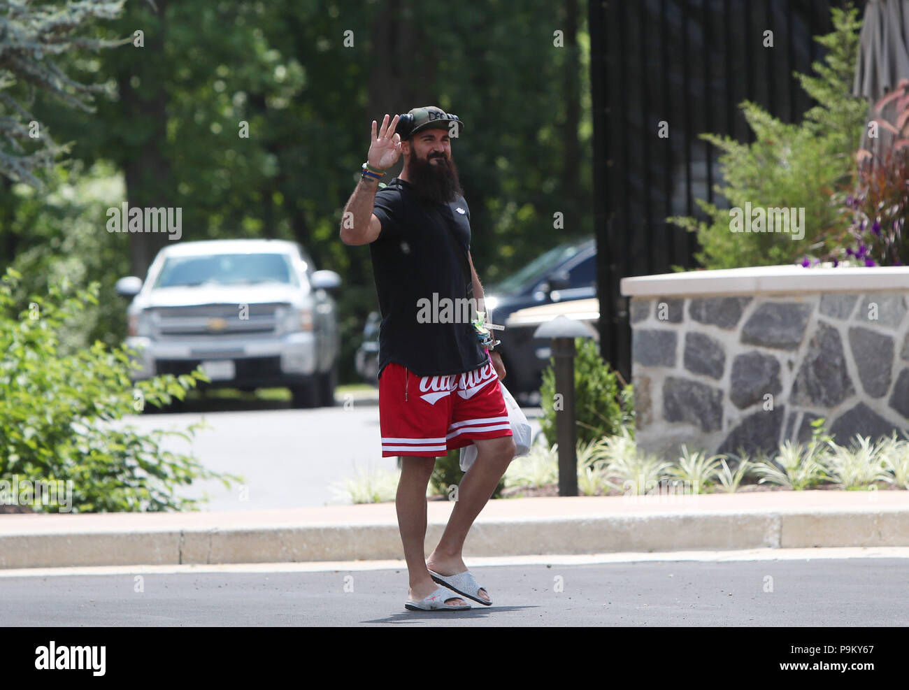 Baltimore Ravens safety Eric Weddle arrives to training camp at Under ...