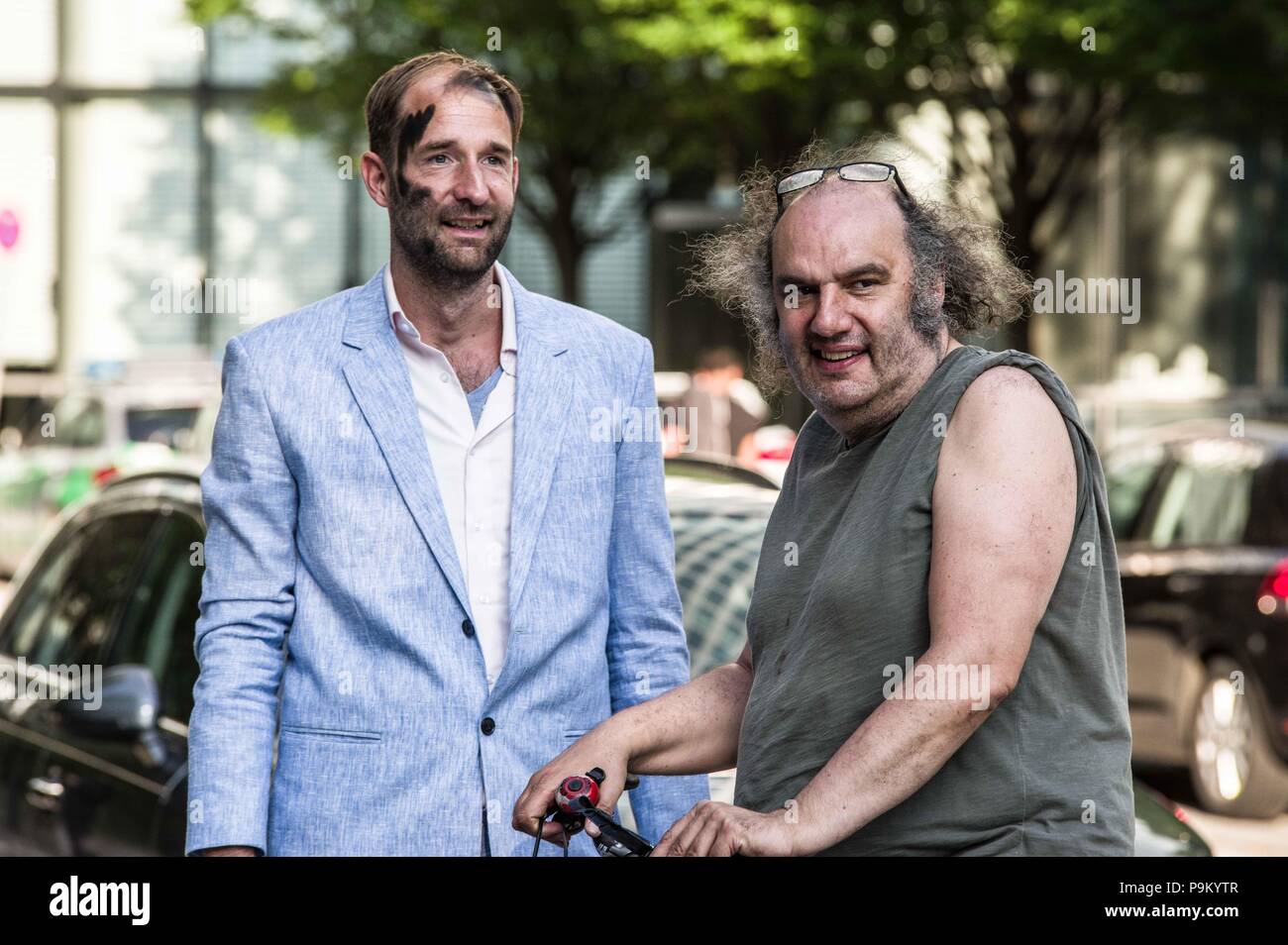 Zentrum fuer politische schoenheit zps hi-res stock photography and ...