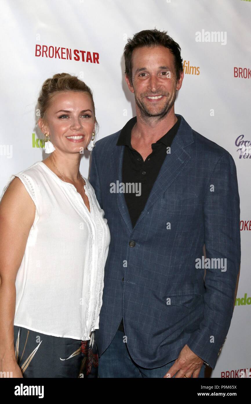 Sara wyle hi-res stock photography and images - Alamy