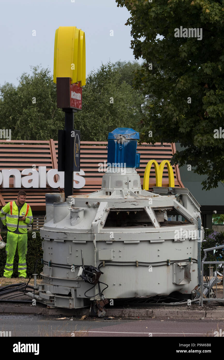 Traffic jam uk from side of road hi-res stock photography and images ...