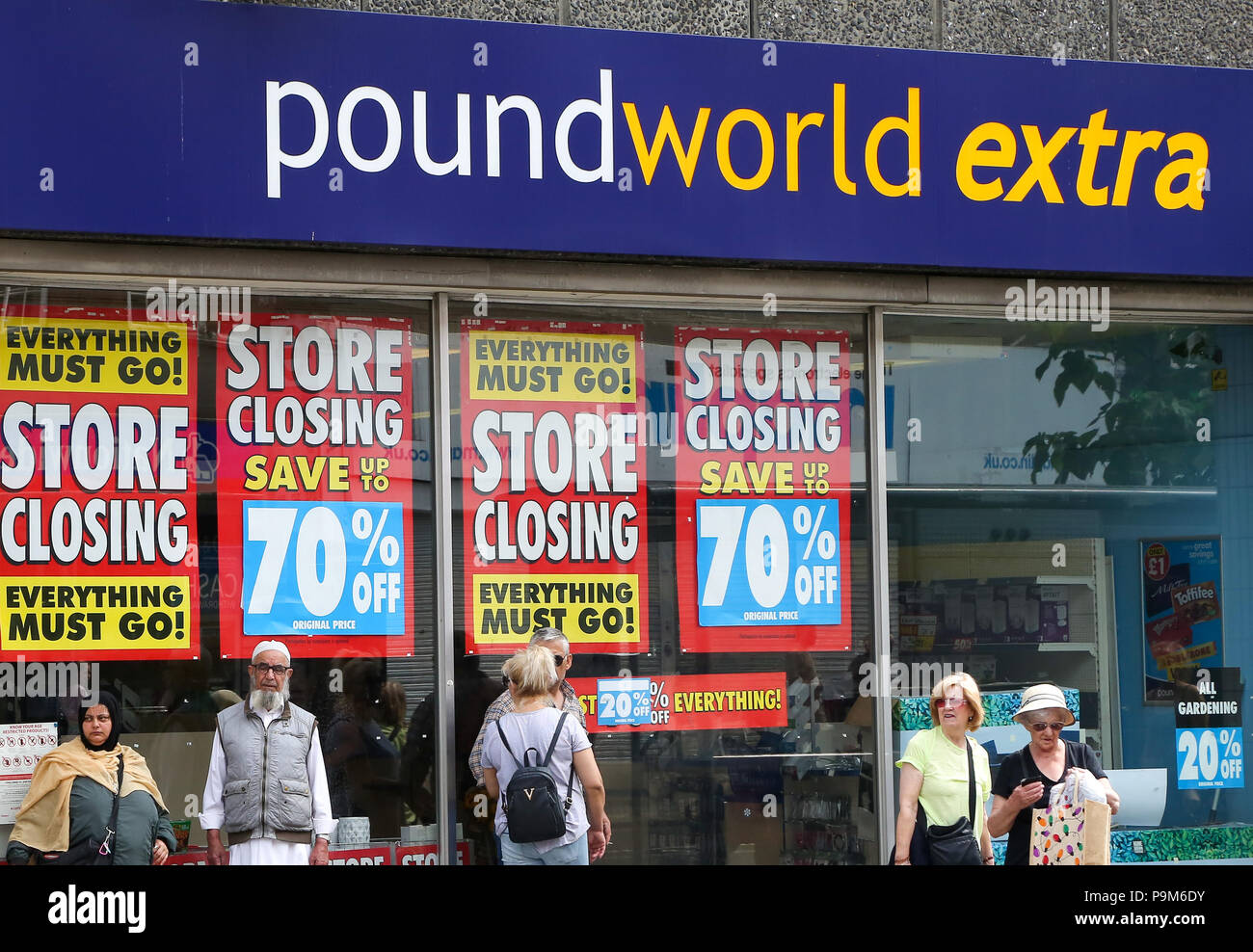 Poundworld closing in 5 days hi-res stock photography and images - Alamy