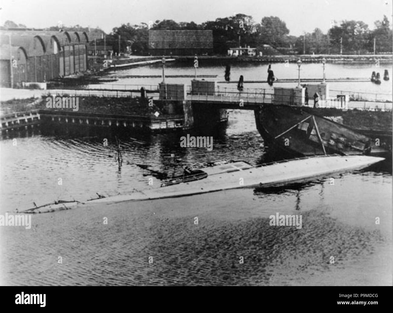 World war ii sunken ships hi-res stock photography and images - Alamy