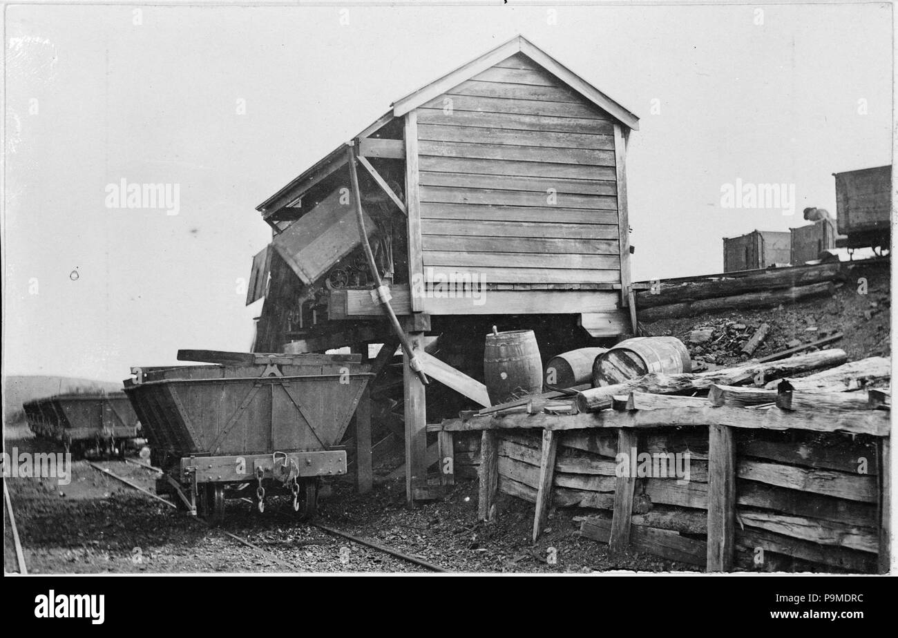 Hopper wagons hi-res stock photography and images - Alamy