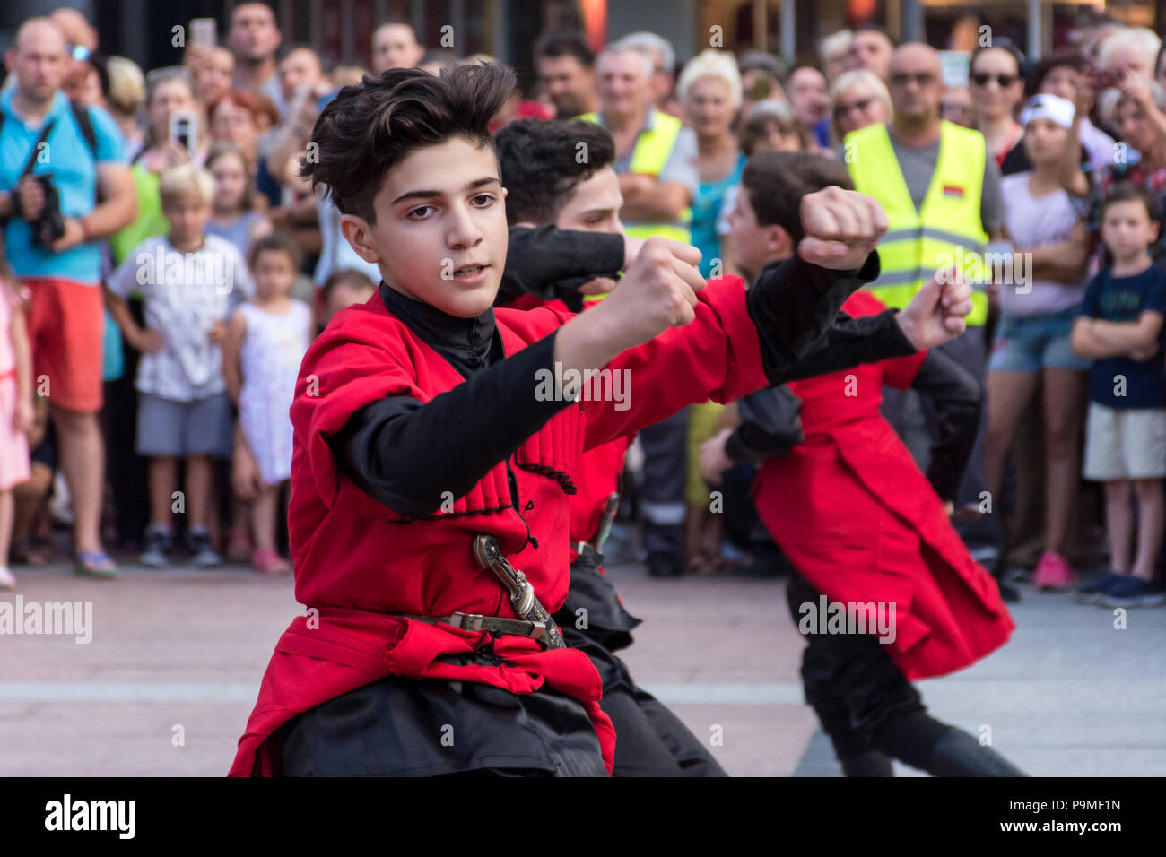 Georgian men costume hi-res stock photography and images - Alamy