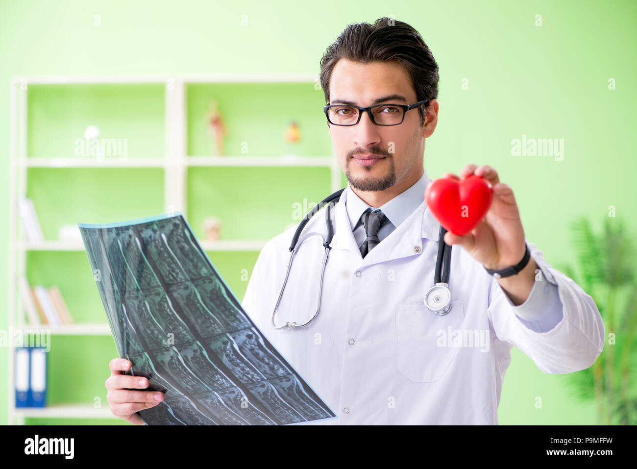 Cardiac mri imaging hi-res stock photography and images - Alamy