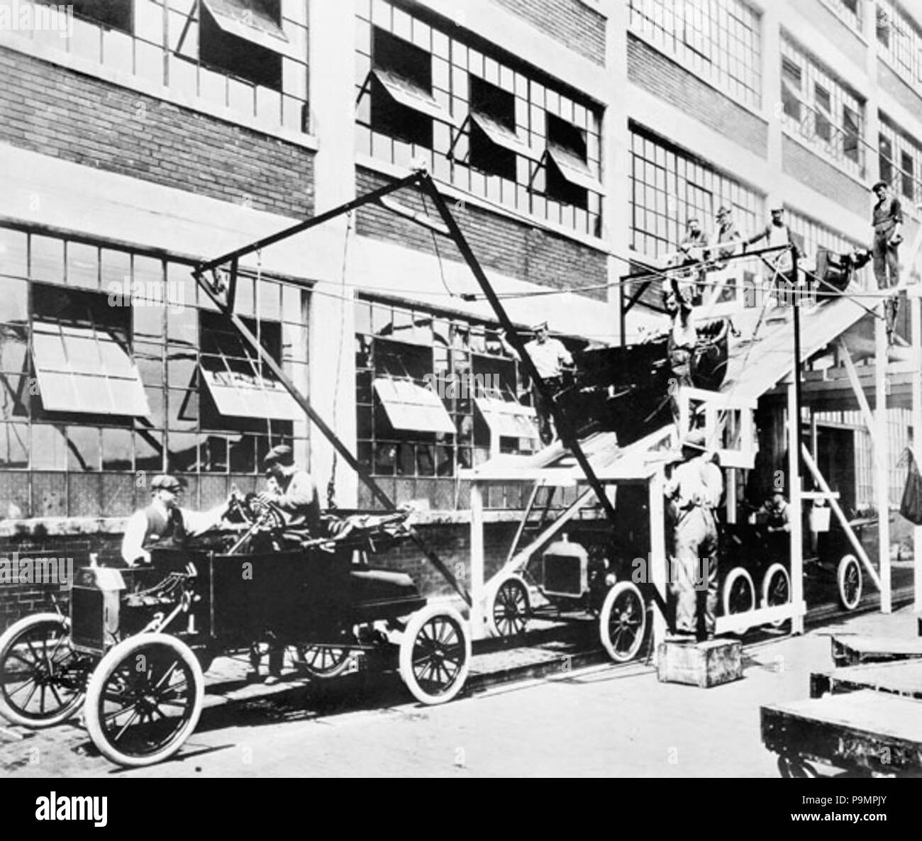 Assemblyline hi-res stock photography and images - Alamy