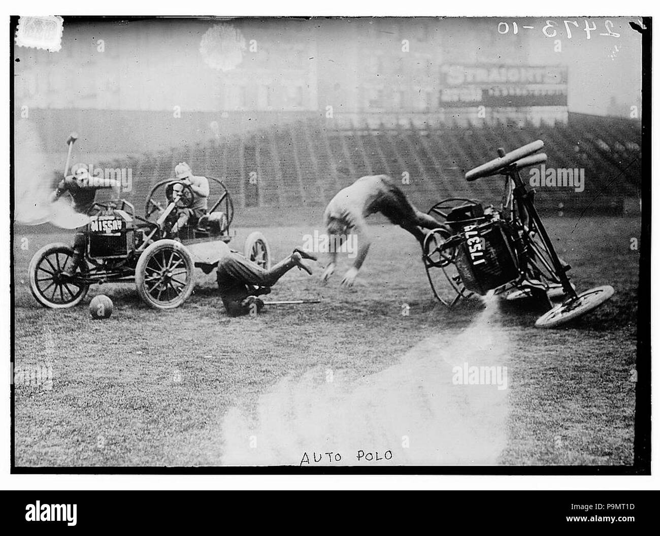 1900s racing cars Black and White Stock Photos & Images - Alamy