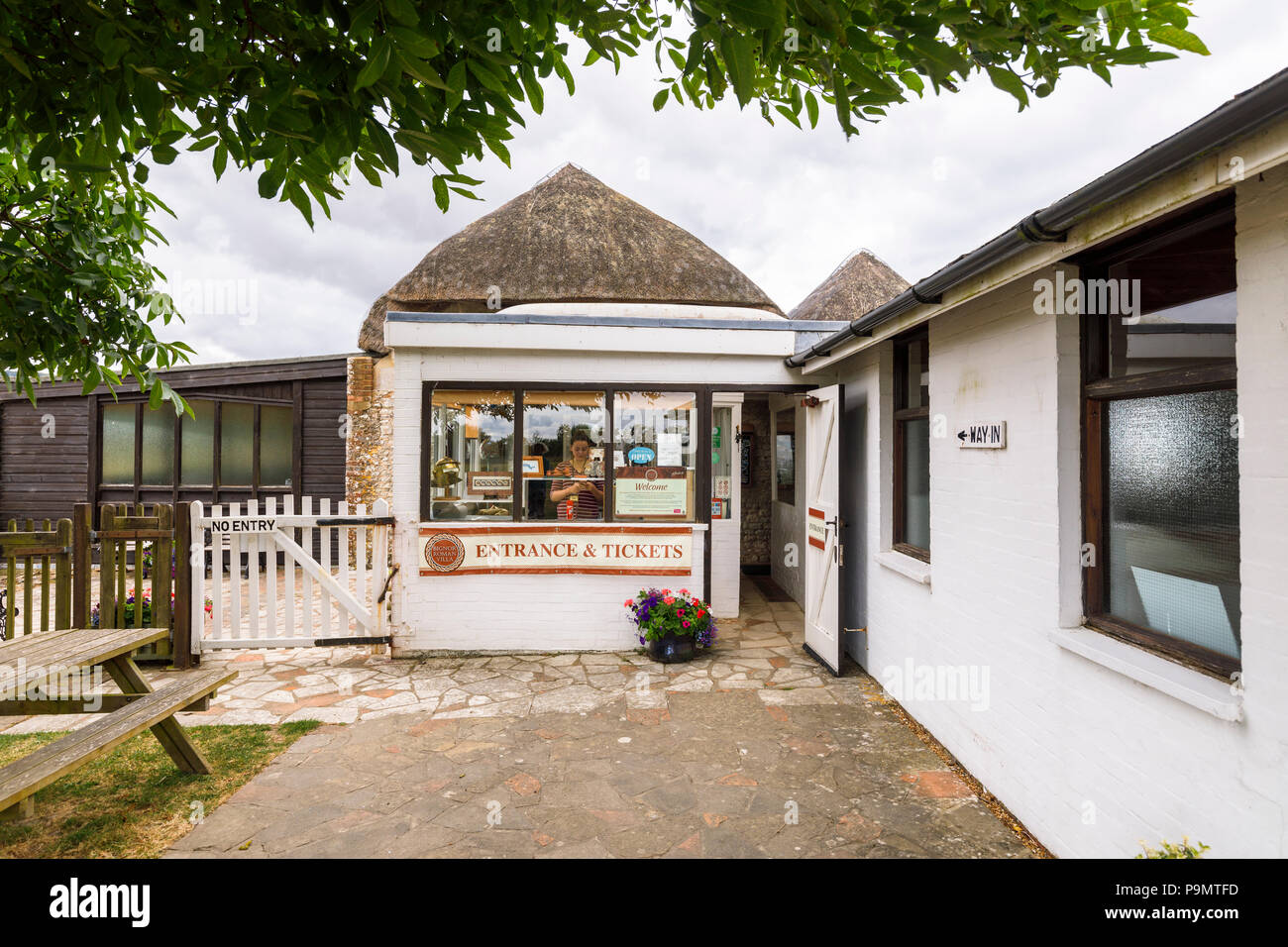 Ancient roman shop hi-res stock photography and images - Alamy