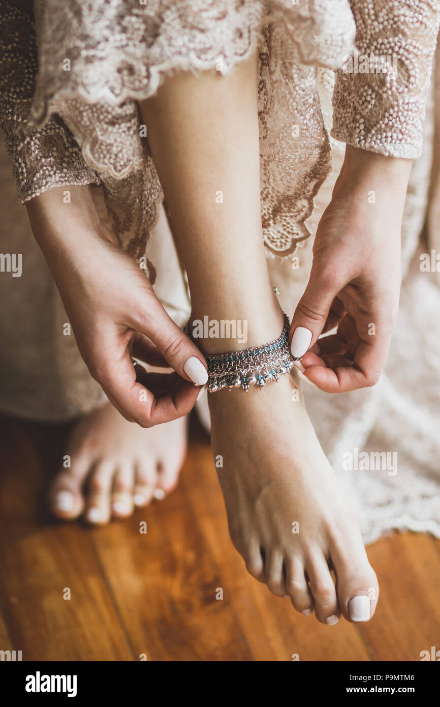 Wearing anklet hi-res stock photography and images - Alamy