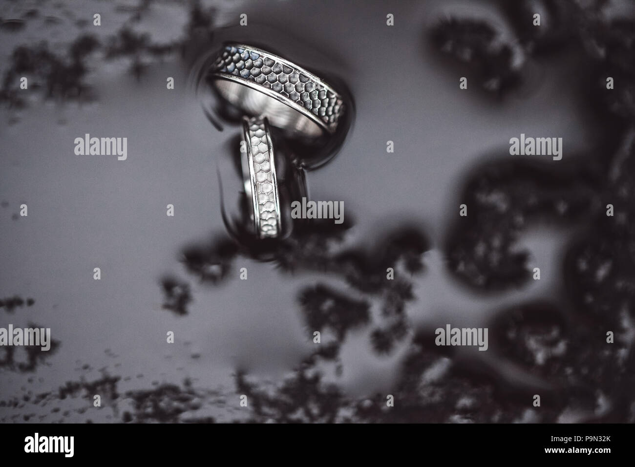 Black couple wedding rain hi-res stock photography and images - Alamy