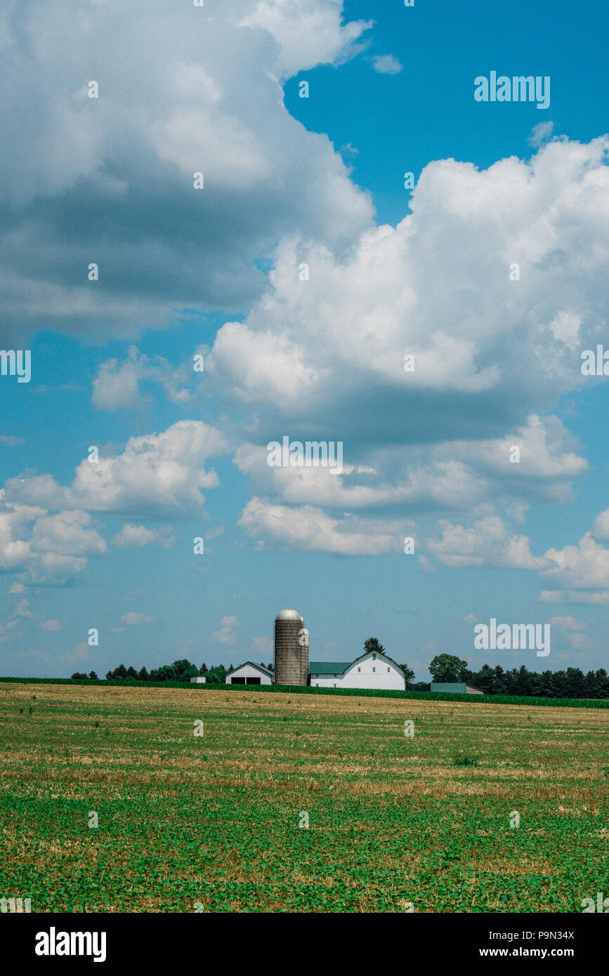 Rural farm fields in lancaster hi-res stock photography and images - Alamy