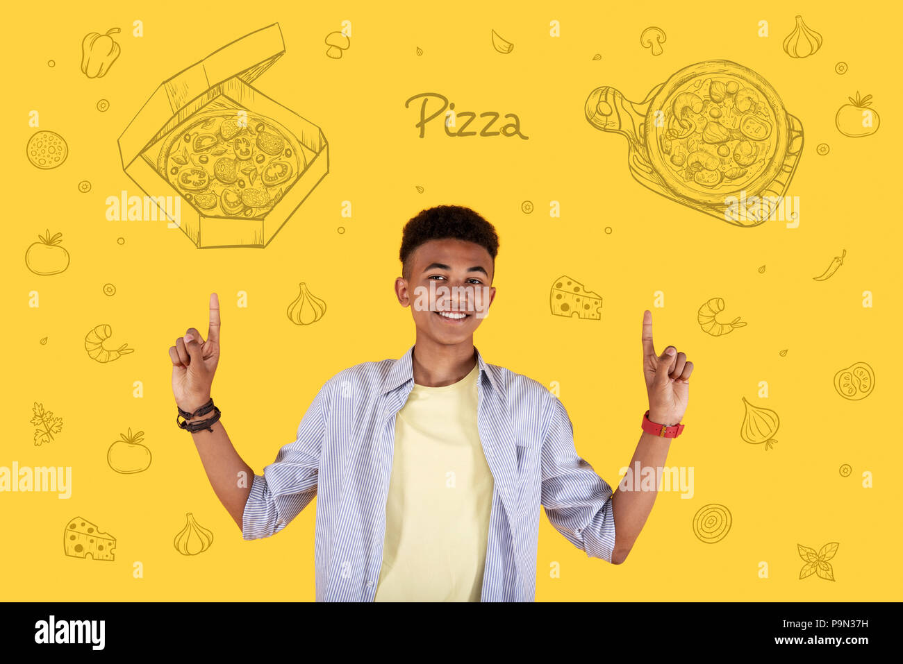 Happy waiter advertising food delivery and pointing to a pizza Stock ...