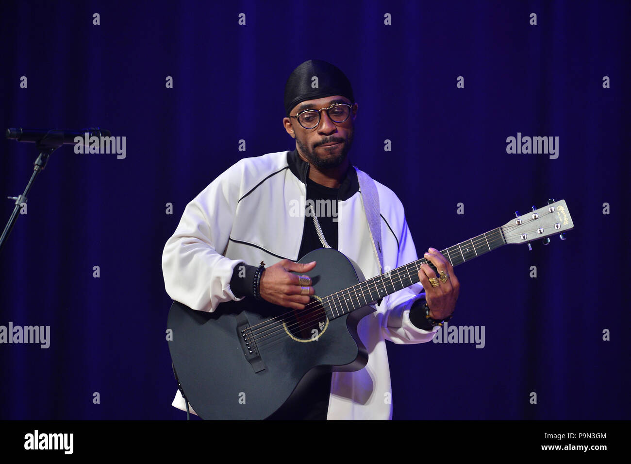 performs at Adrienne Arsht Center for the Performing Arts - Knight ...