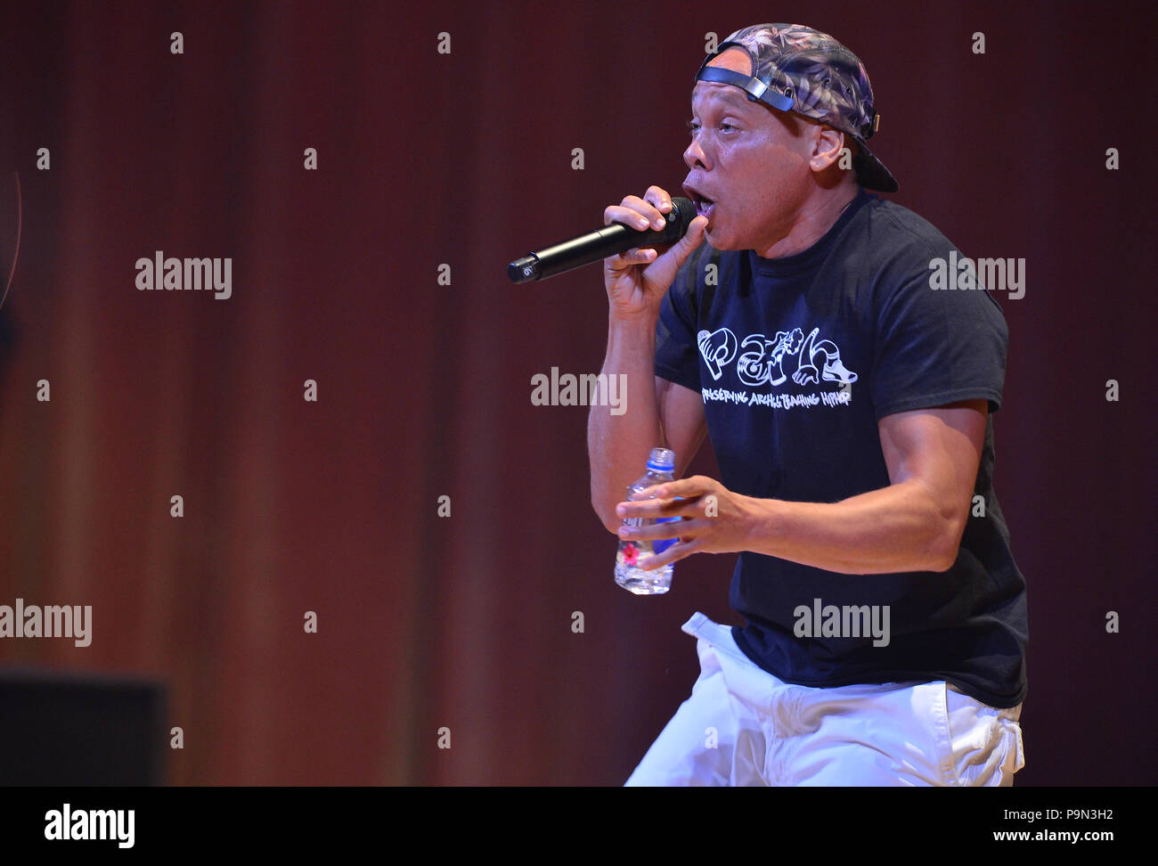 performs at Adrienne Arsht Center for the Performing Arts - Knight ...