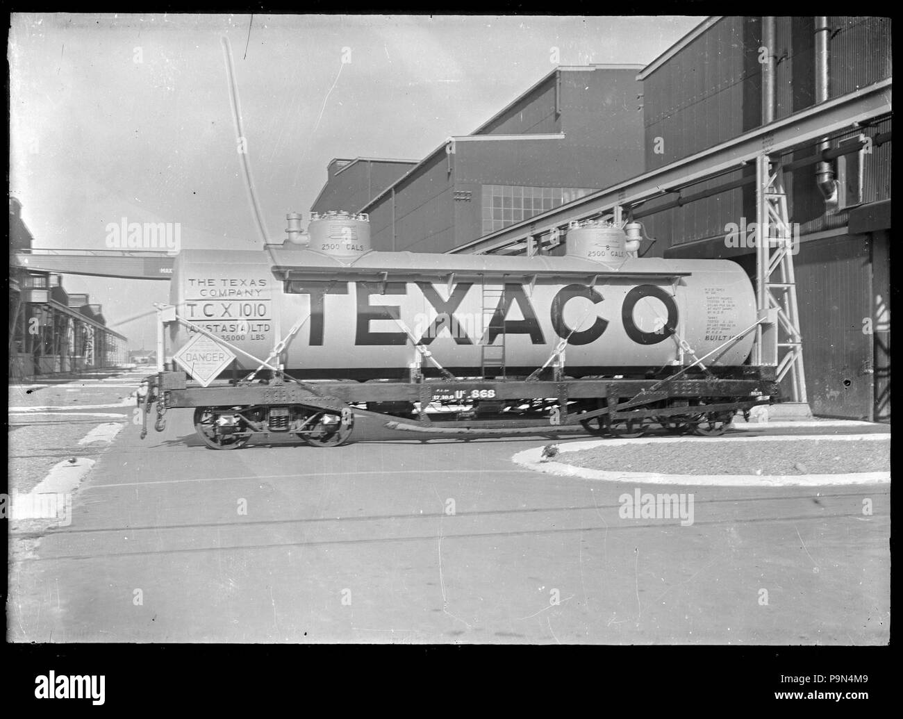 Railway oil tank hi-res stock photography and images - Alamy