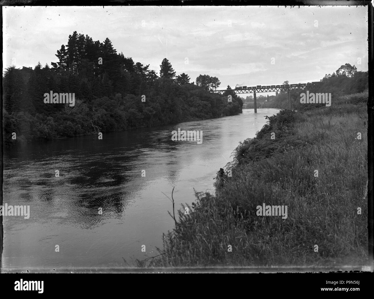 Hamilton railway bridge hi-res stock photography and images - Alamy