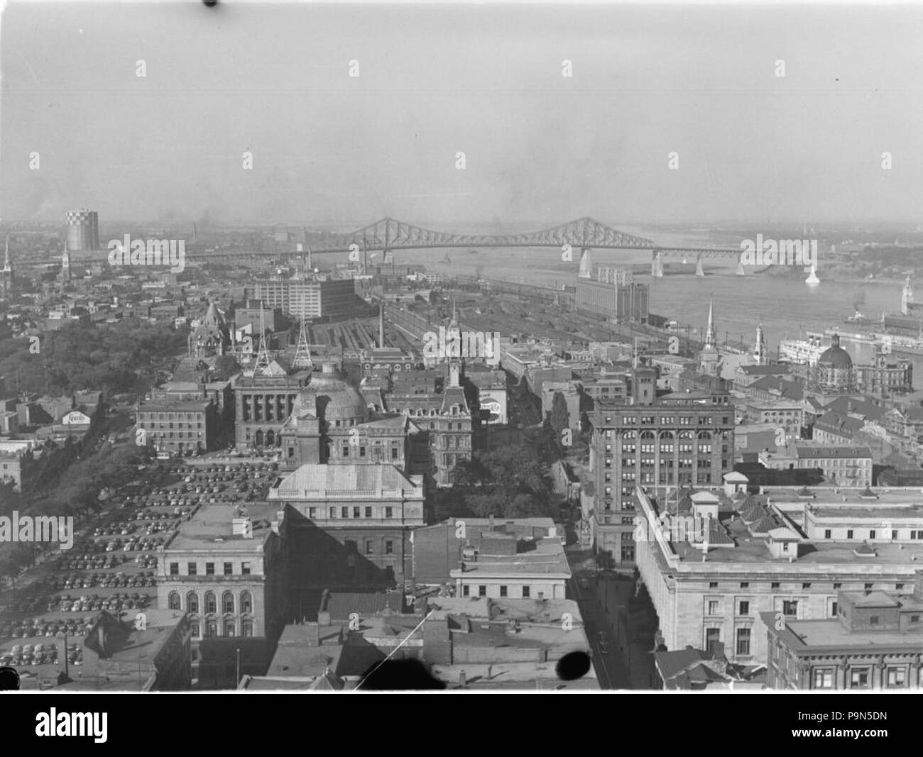 325 View. Montreal BAnQ P48S1P16016 Stock Photo - Alamy