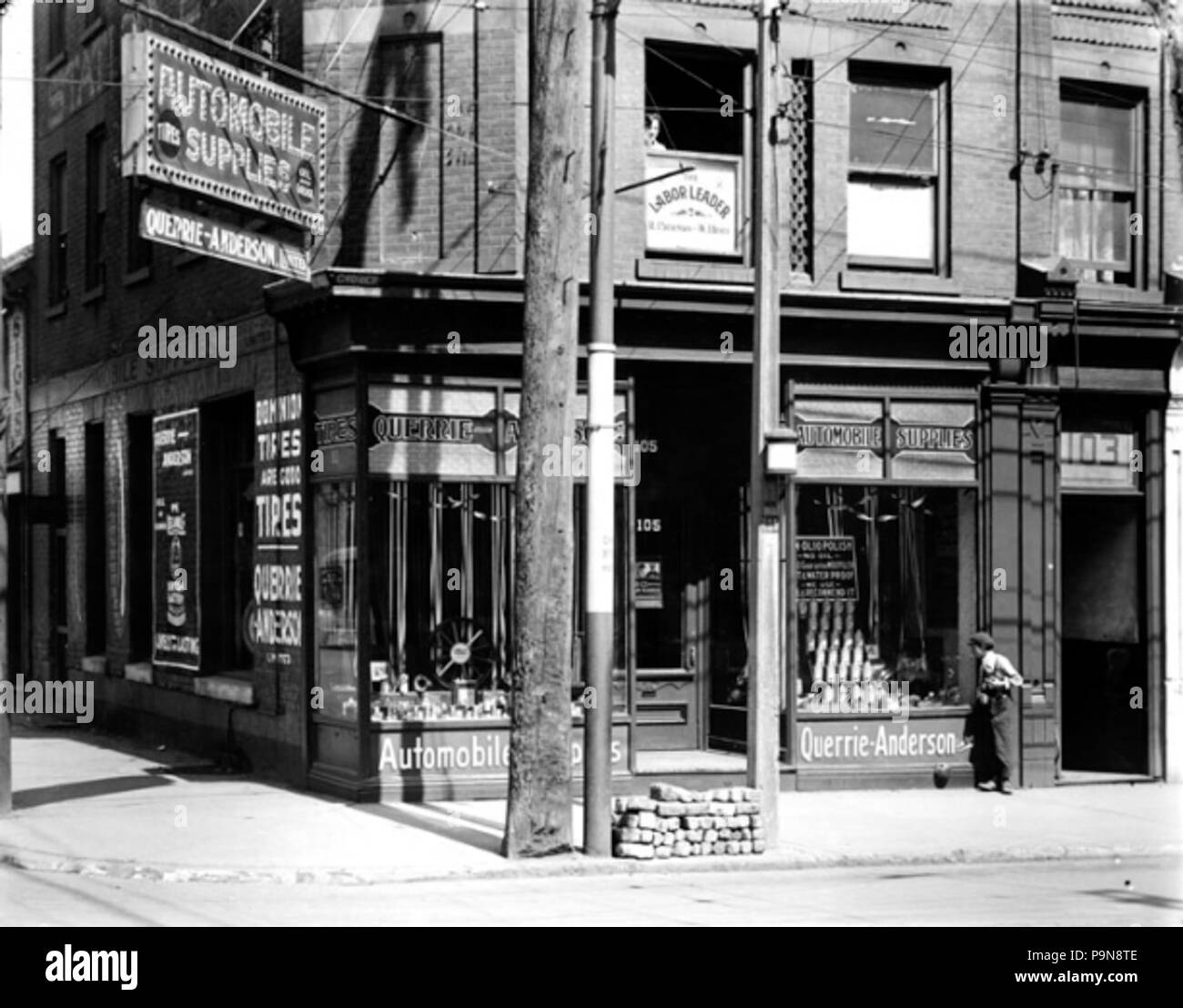 105 street hi-res stock photography and images - Alamy