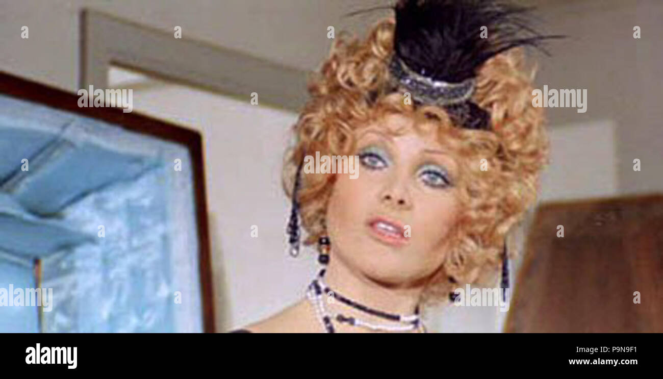 318 Tutti figli di Mammasantissima - (film 1973) - Christa Linder Stock ...