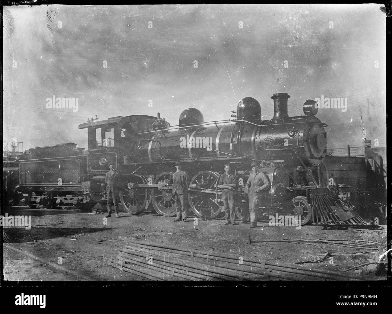 Class 319 locomotive hi-res stock photography and images - Alamy