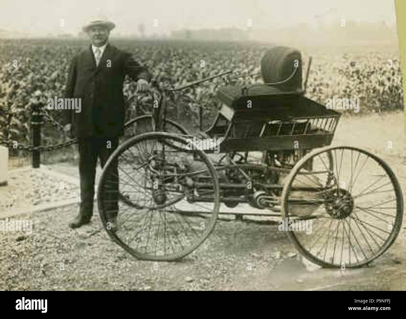 23 1894 Elwood Haynes and his first Pioneer automobile, 1893 EAA NYC ...
