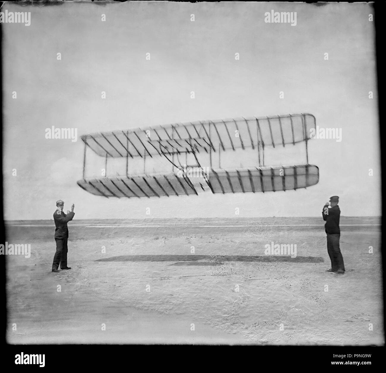 Wright brothers glider Black and White Stock Photos & Images - Alamy