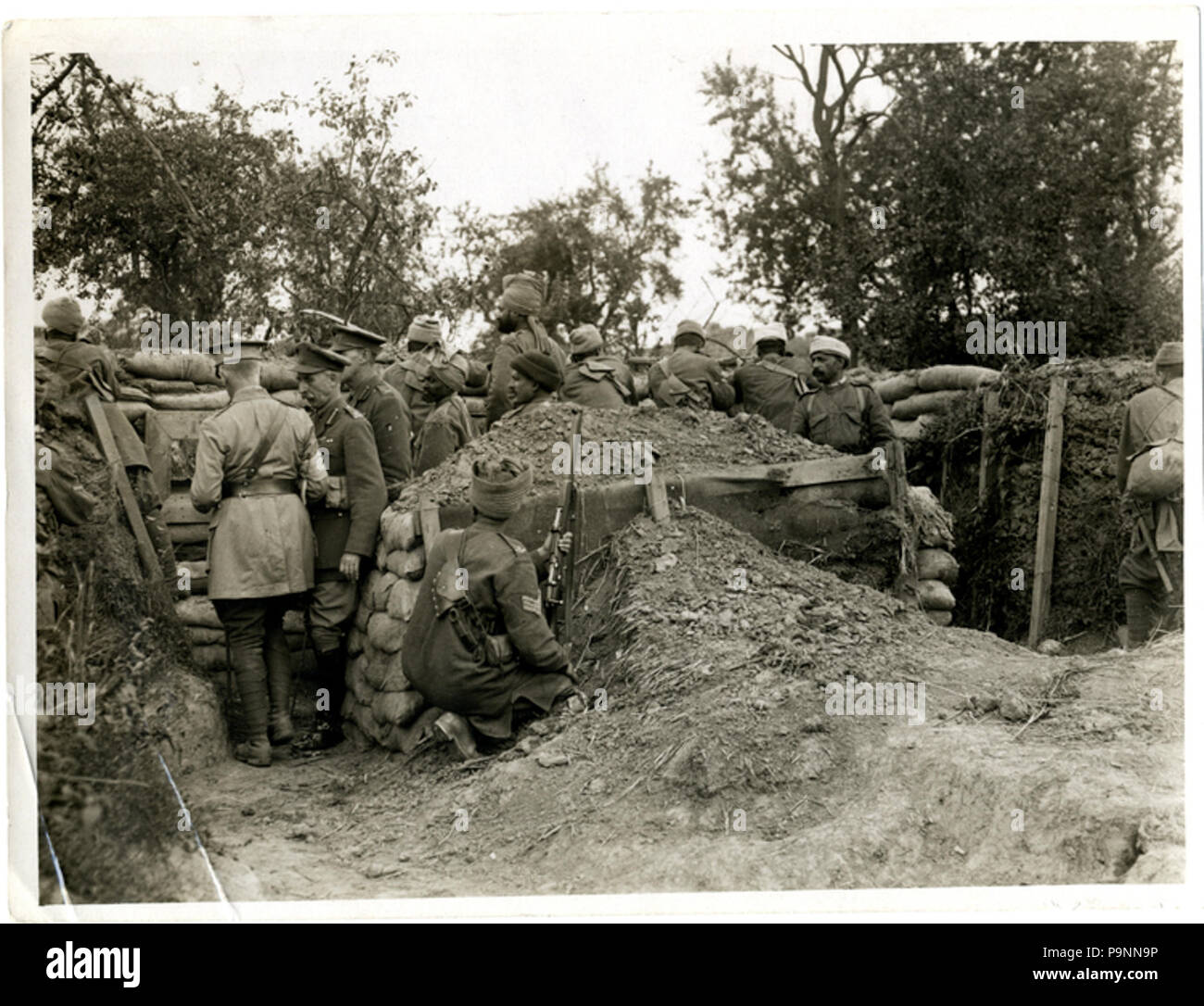 Machine gun section hi-res stock photography and images - Alamy