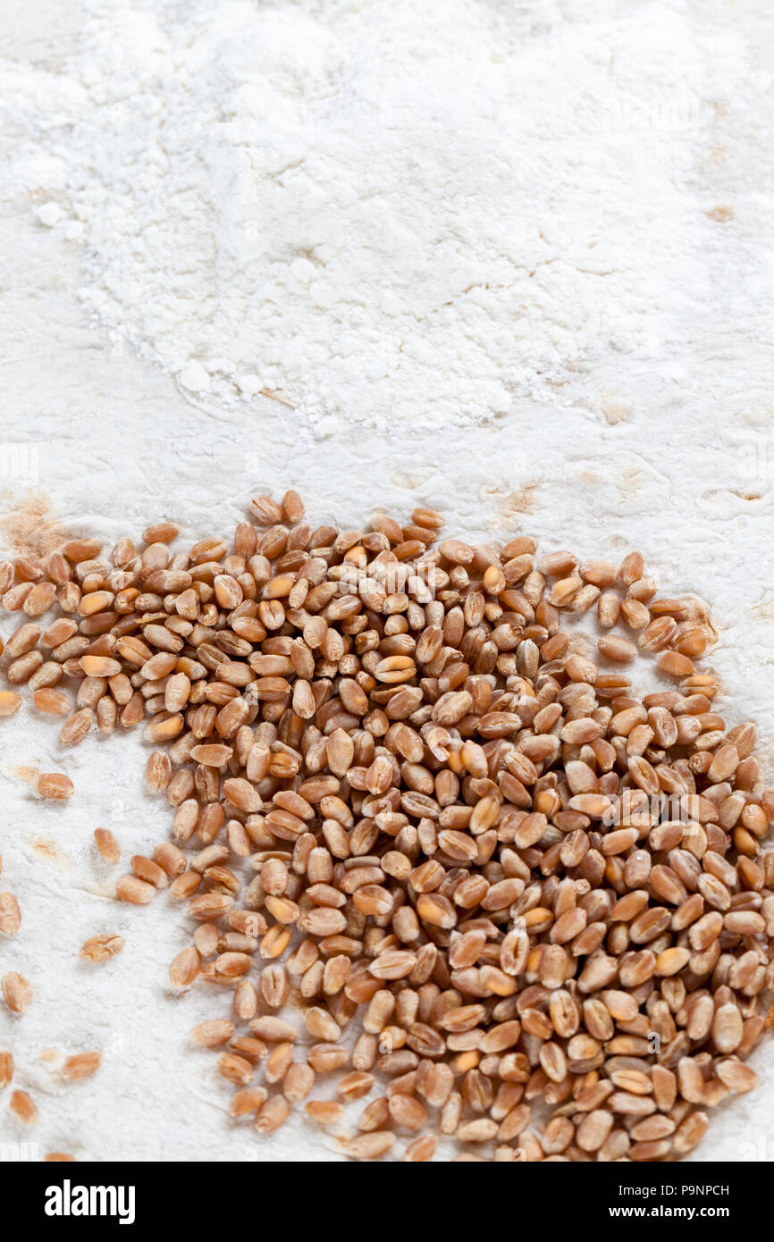 Poured flour hi-res stock photography and images - Alamy