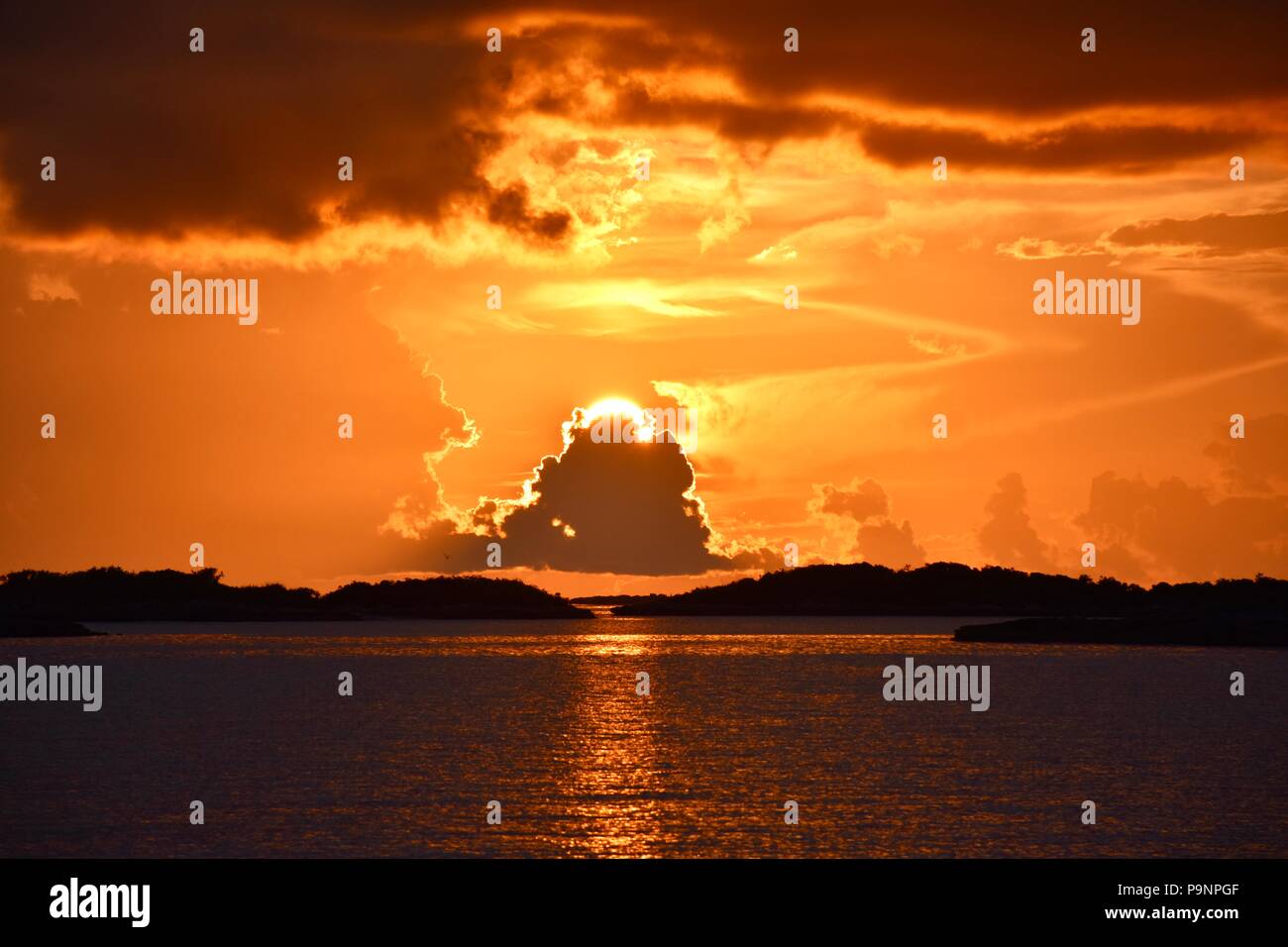 Bahamian water hi-res stock photography and images - Alamy