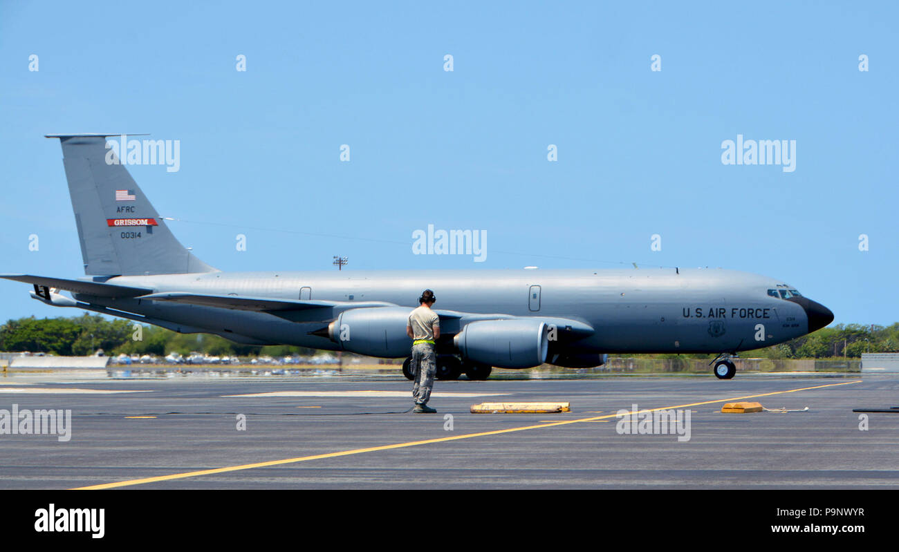 434th aircraft maintenance squadron hi-res stock photography and images - Alamy