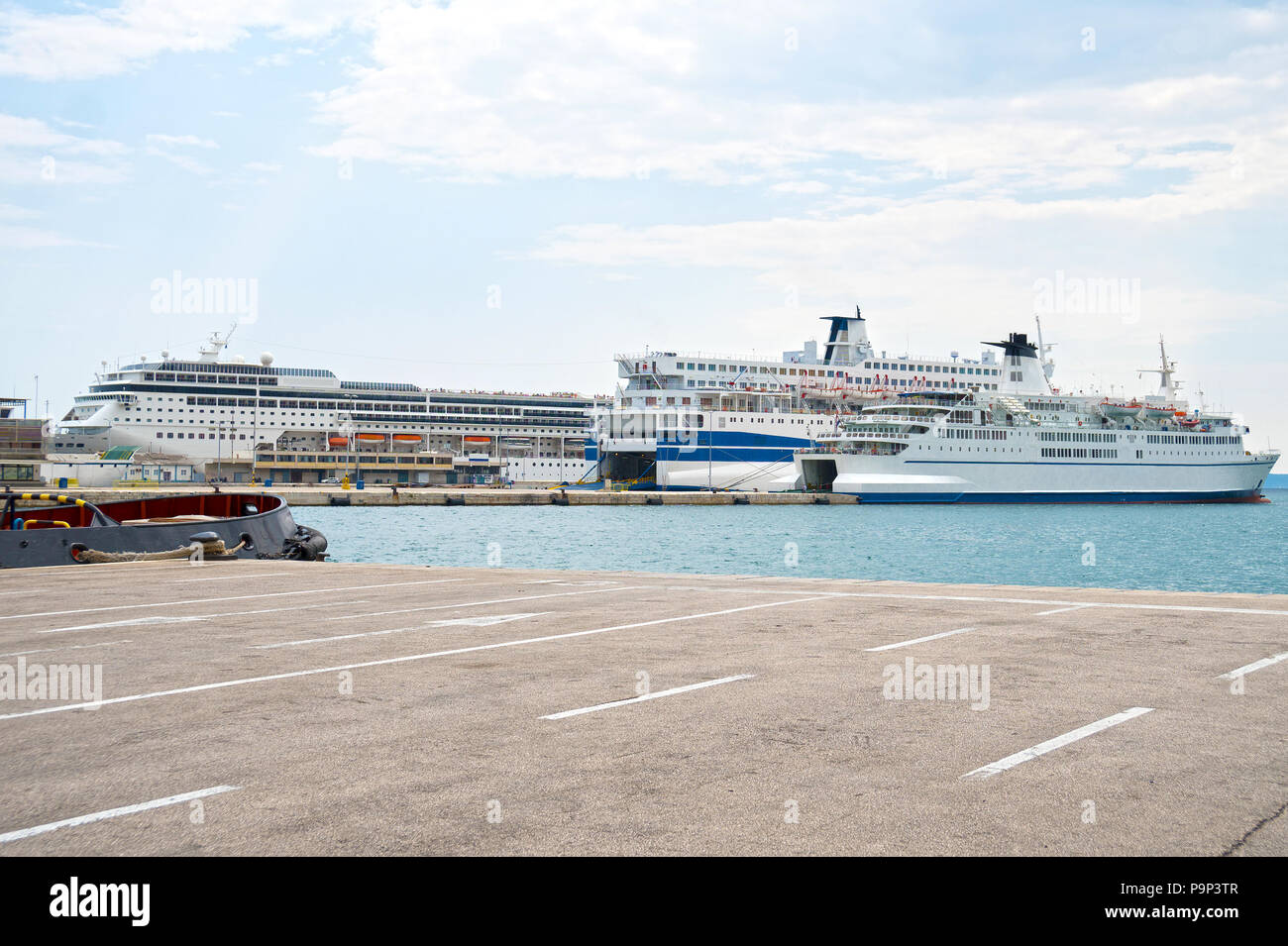 Ferry terminal in split harbour hi-res stock photography and images - Alamy
