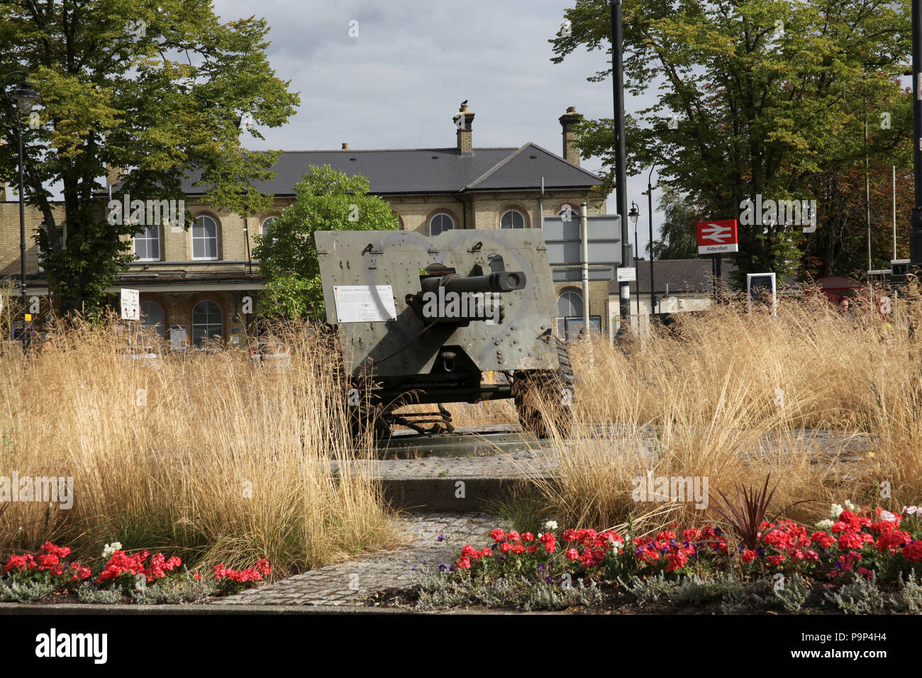 A 25 Pounder British field gun and howitzer found at the approach to ...