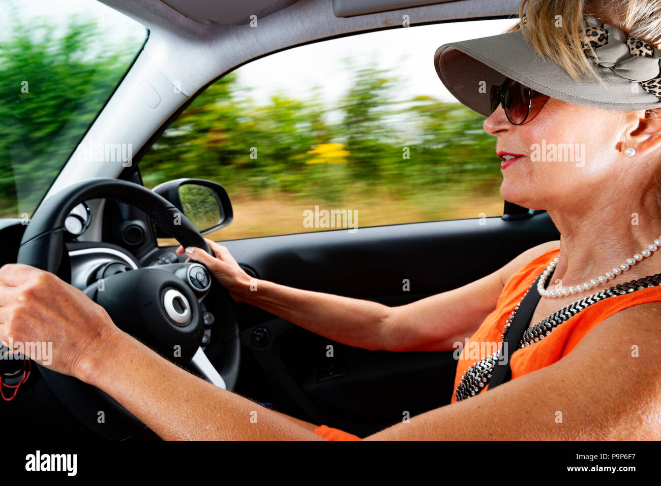 Driving smart hi-res stock photography and images - Alamy