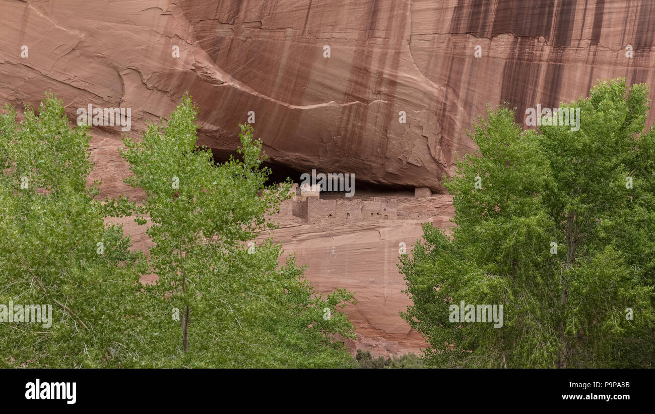 Native American ruins inside Canyon de Chelly National Monument in ...