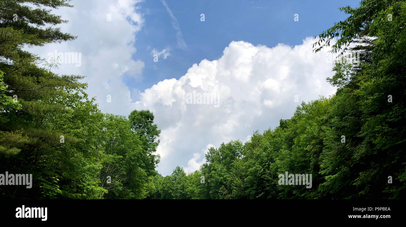 Perfect sunny day hi-res stock photography and images - Alamy