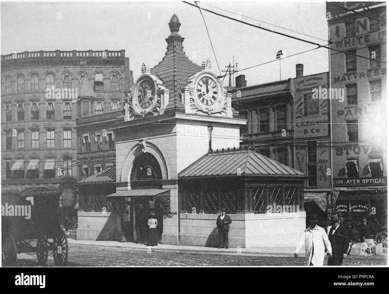 99 Adams Square headhouse Stock Photo - Alamy