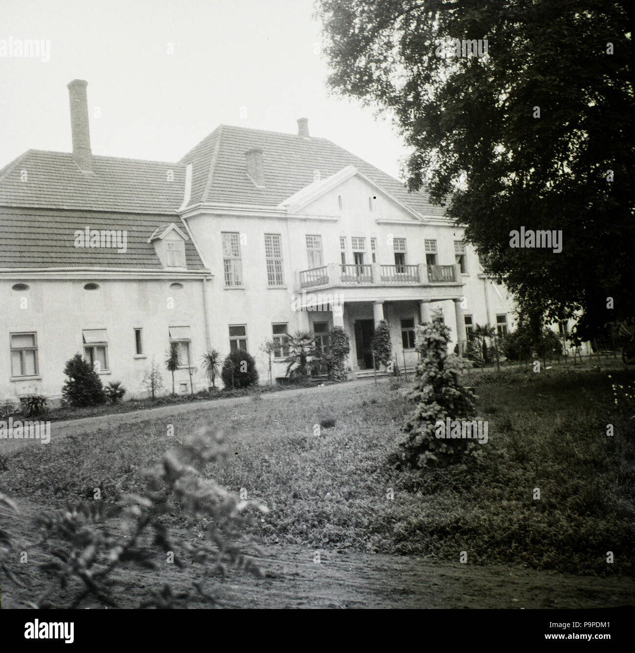 175 Balcony, mansion, castle, pediment Fortepan 86107 Stock Photo - Alamy