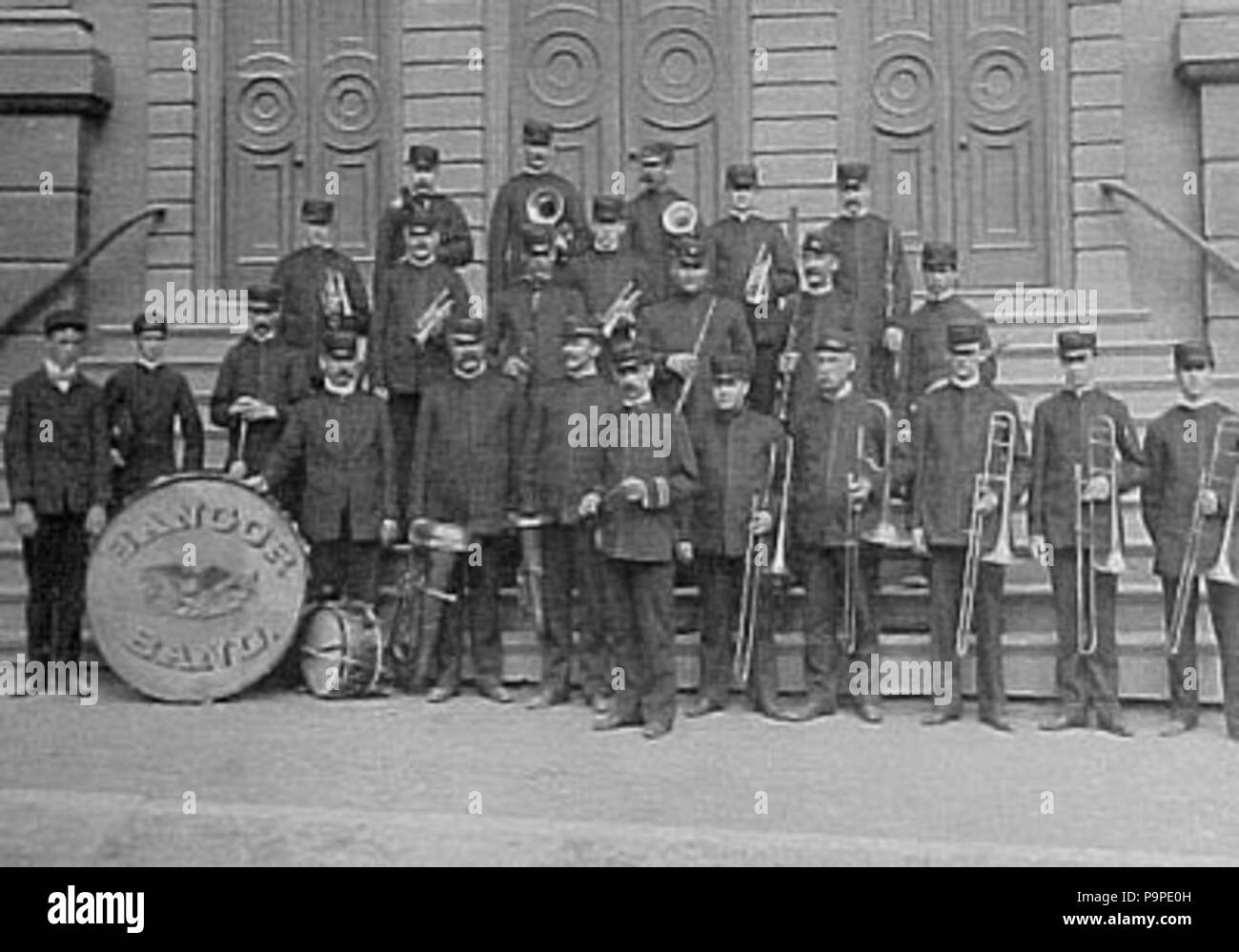 1898 memorial Black and White Stock Photos & Images - Alamy