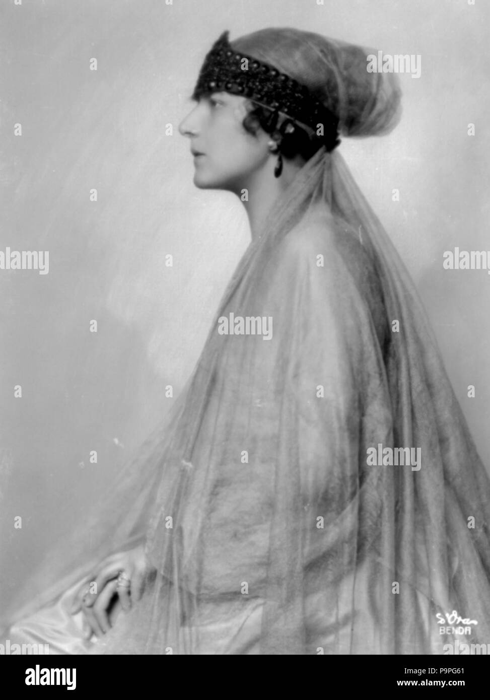 199 Betty Fischer (1887–1969) 1919 © Madame d'Ora (1881–1963 Stock ...