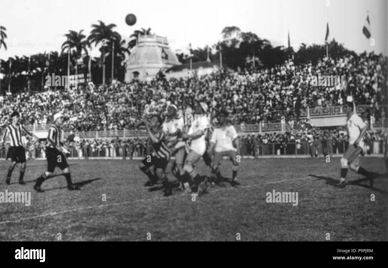 Chile brazil football international hi-res stock photography and images ...