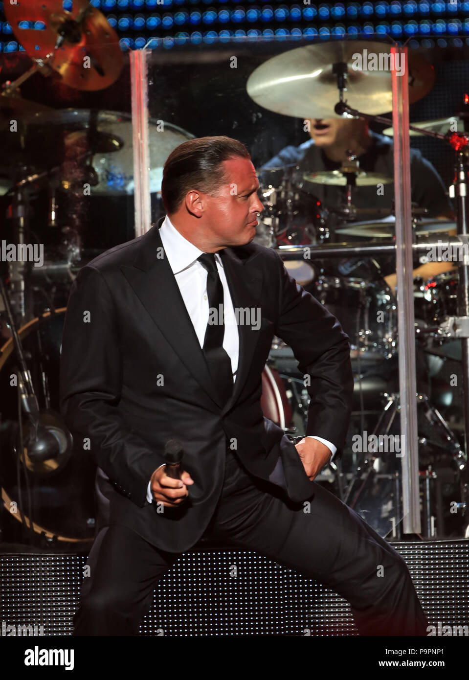 Cantante mexicano luis miguel hi-res stock photography and images - Alamy