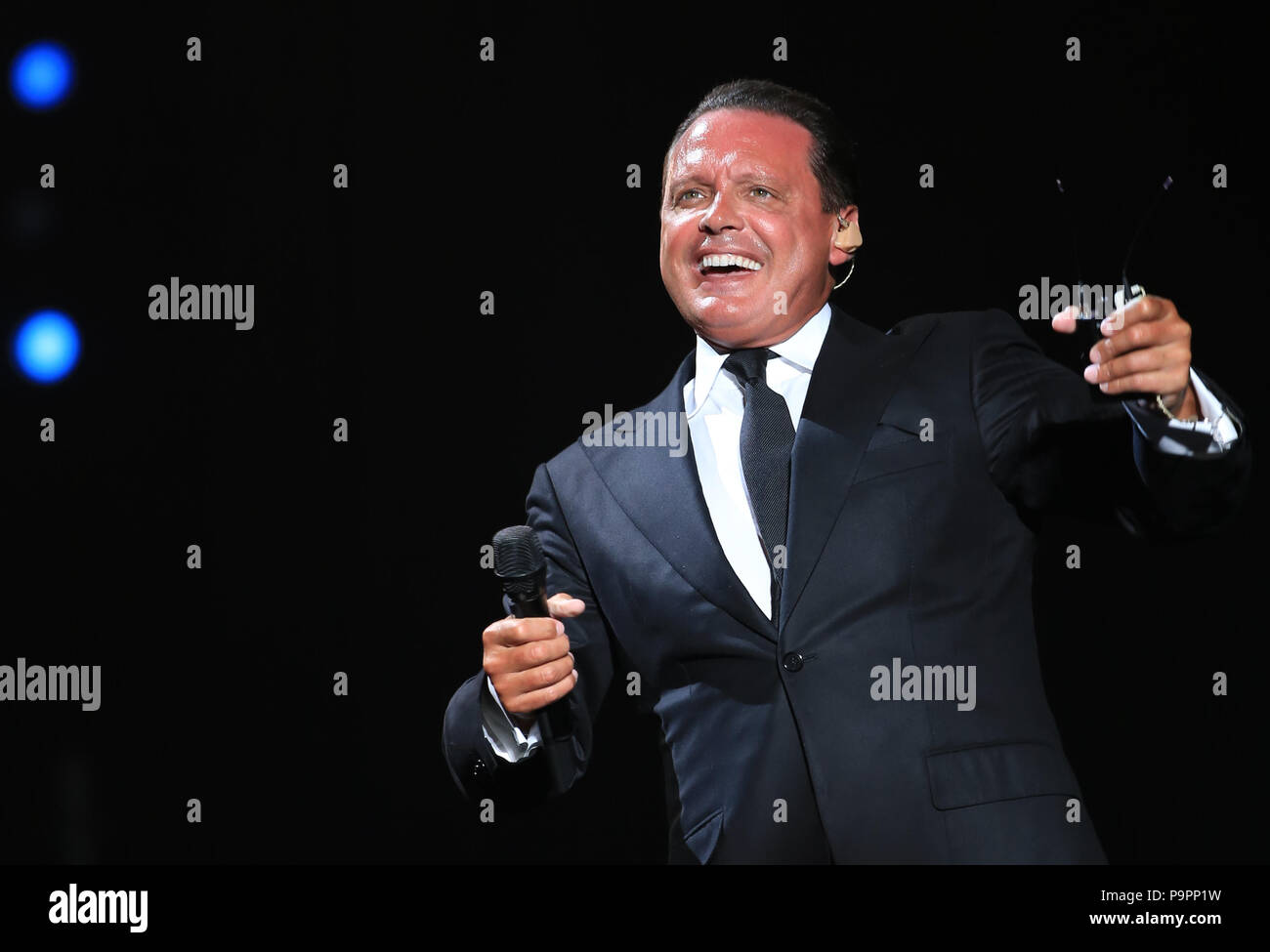 Mexican singer Luis Miguel during his concert at the Multipurpose ...