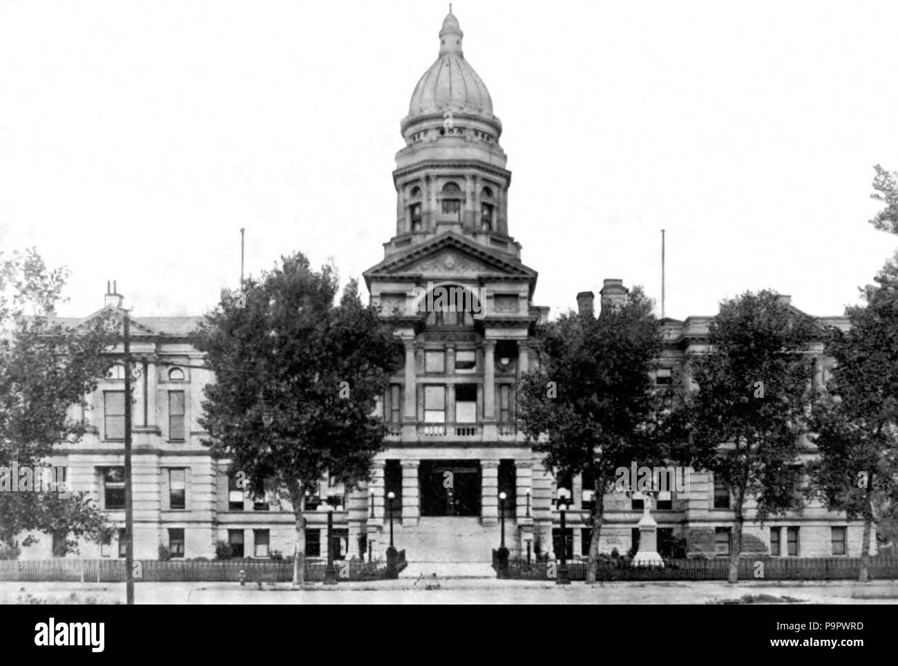 . English: The capitol building of Wyoming in Cheyenne. published 1920 ...