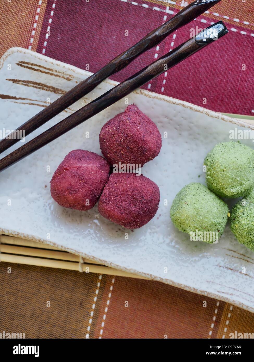 Korea rice cake red bean hi-res stock photography and images - Alamy