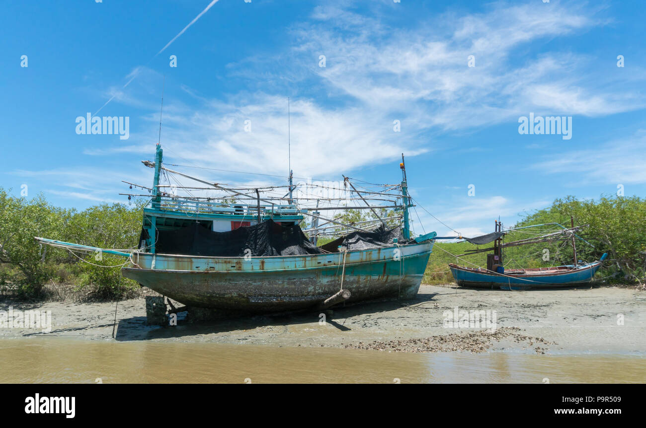 Old fishingbooat hi-res stock photography and images - Alamy