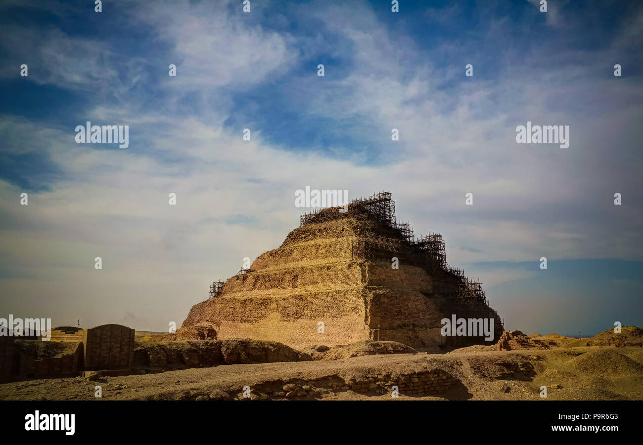 Step pyramid of zoser hi-res stock photography and images - Alamy